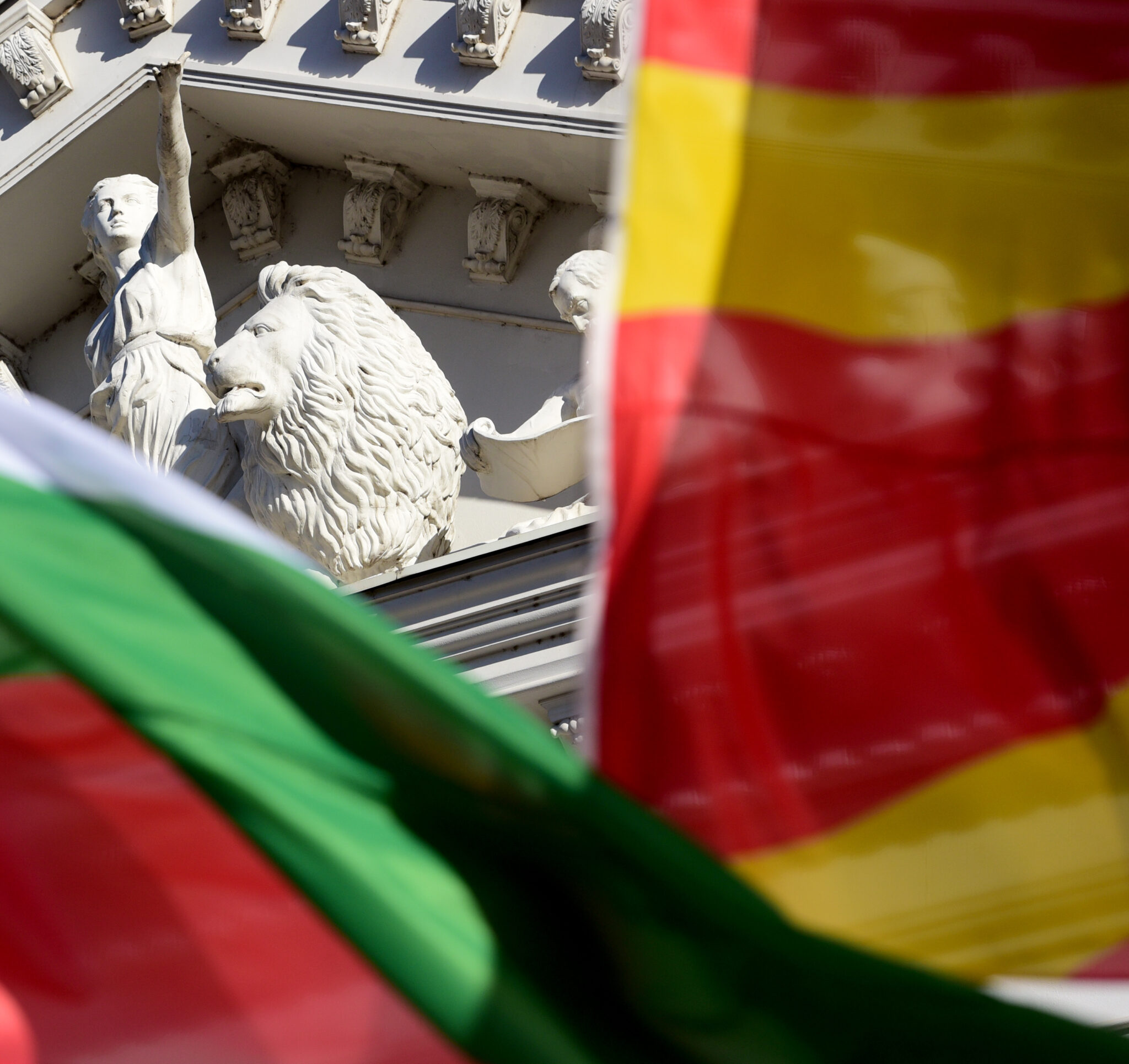 Жељазков и Фон дер Лајен ќе ги обликуваат уставните измени Вечер