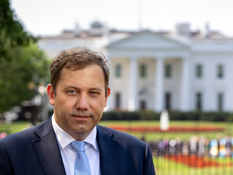 Германски министер за заканите на Трамп: Нема да потклекнеме на уцените ...